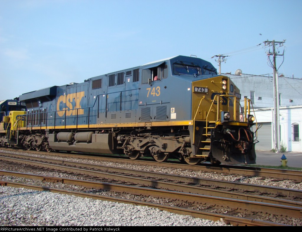 CSX 743